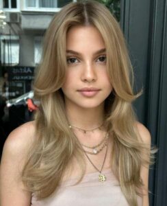 How to Style Curtain Bangs Tutorial