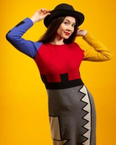 How to Color Block Clothes (Styling Colorful Outfits)
