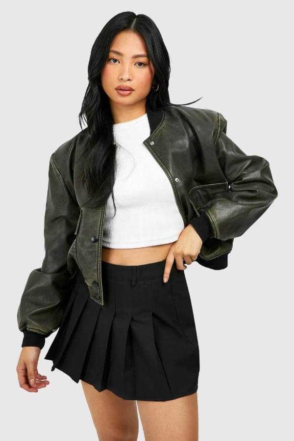 Black Short Skirt Outfit Ideas