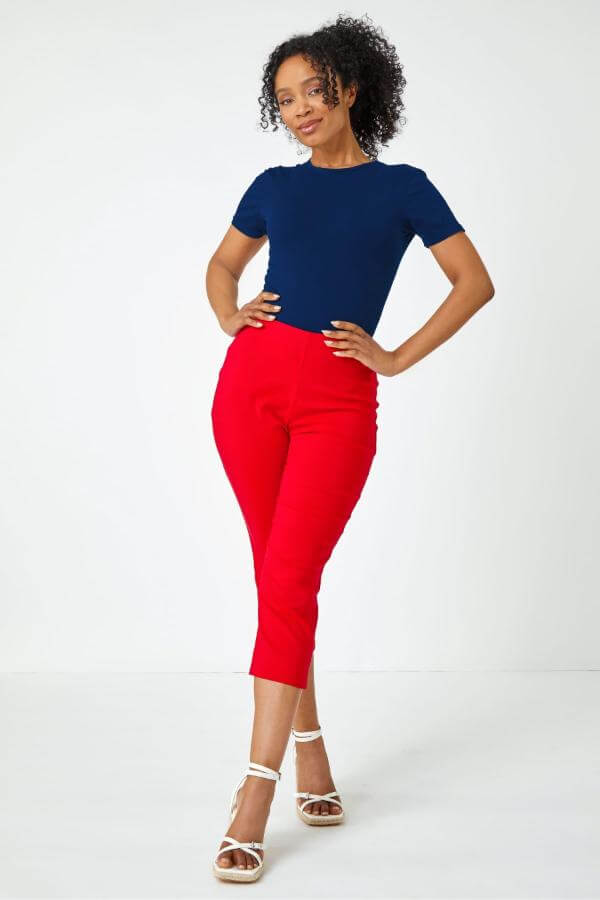 What Colors Pair Well With Red Outfits?