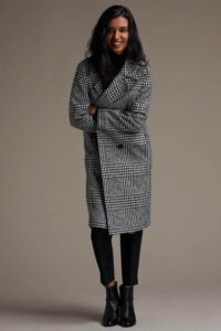 Long Plaid Coat Outfits For Women