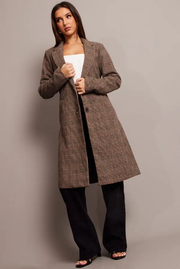 Check Coat Outfits for Women: A Guide to Style