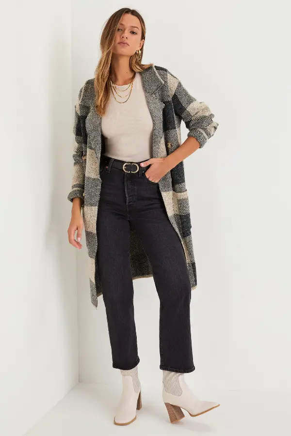 Fancy Winter Outfits for Women: Slay the Cold in Style