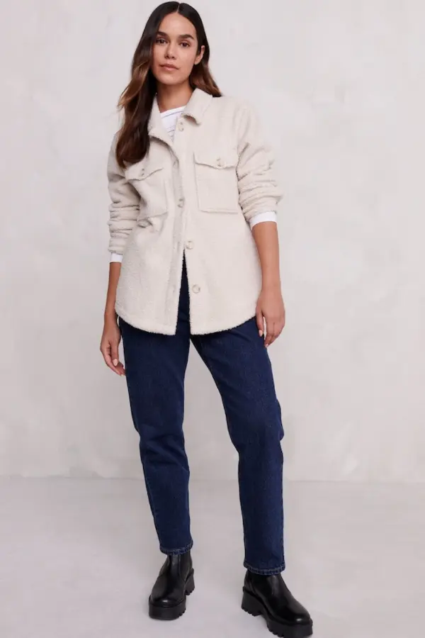 Shirt Jacket Outfit Ideas for Women: Chic, Casual, and Cozy Looks