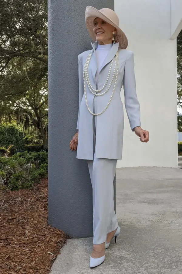 How to Dress Over 70 Years Old Women: Style Tips