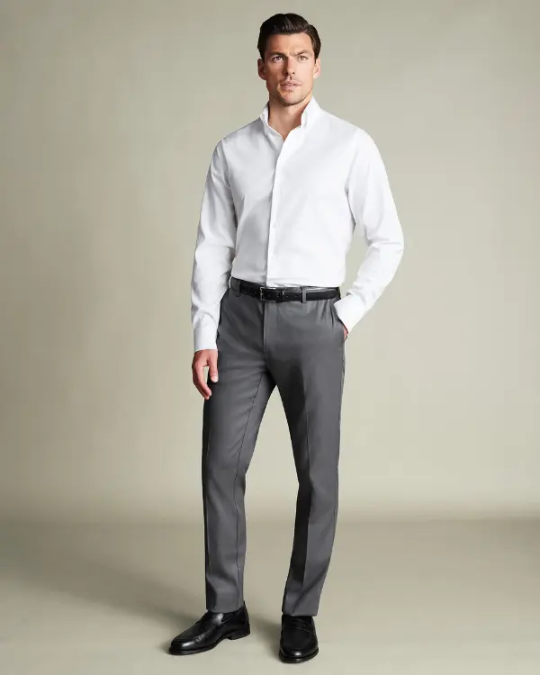 7 Grey Pants Outfit Ideas for Men Who Like to Keep It Simple