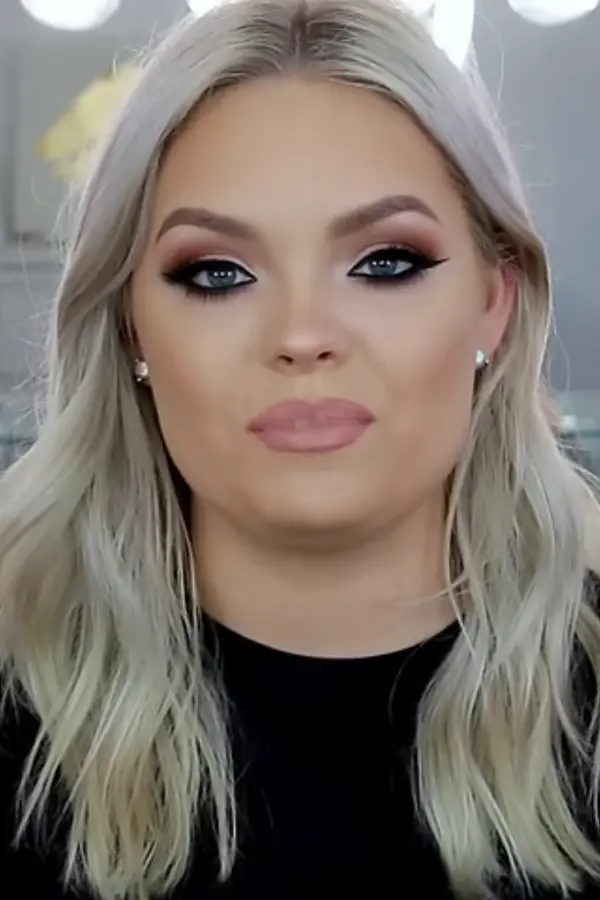 Makeup For Round Face Shape: How To Enhance Your Natural Features