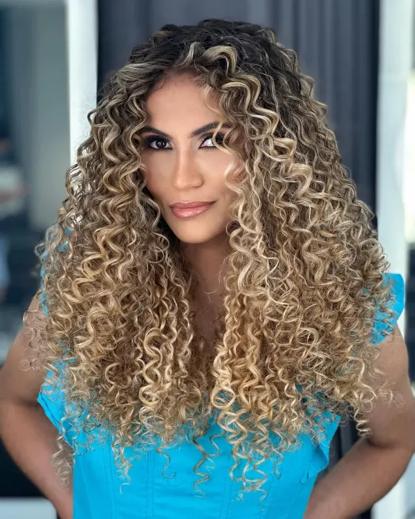 39 Beautiful Curly Hair Styles That Are Simply Stunning