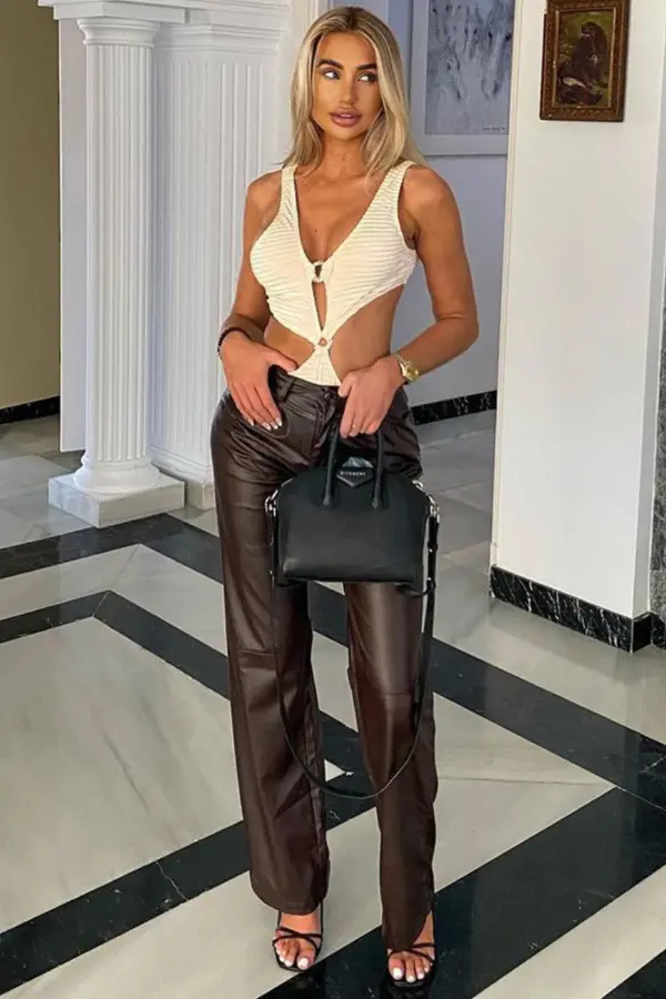 Brown Leather Pants Outfit Ideas for Women
