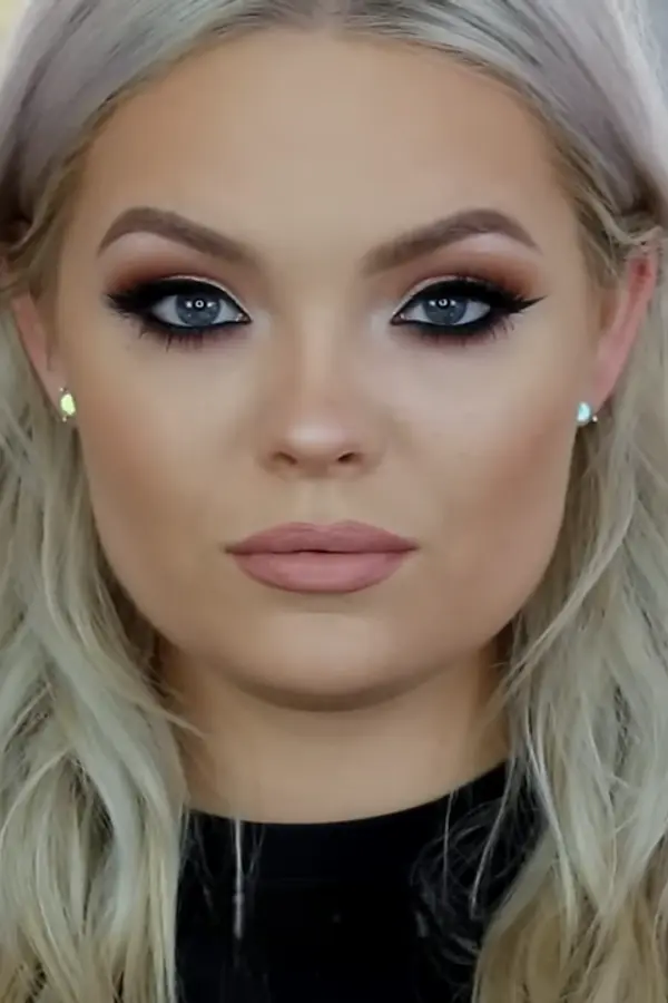 Makeup For Round Face Shape: How To Enhance Your Natural Features