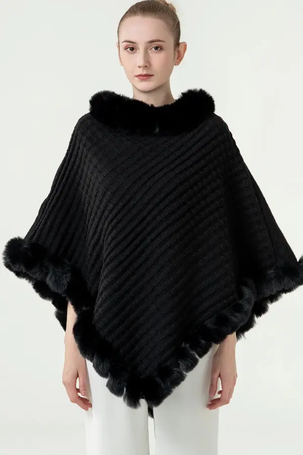 Black Poncho Outfits for Women That Actually Look Stylish