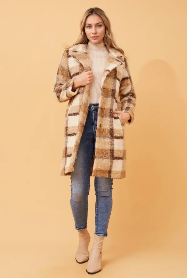 10 Check Coat Outfit Ideas That Look Stylish All Season