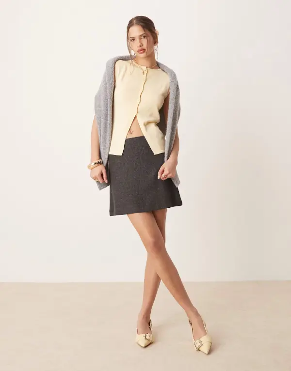 10 Cute Grey Mini Skirt Outfit Ideas