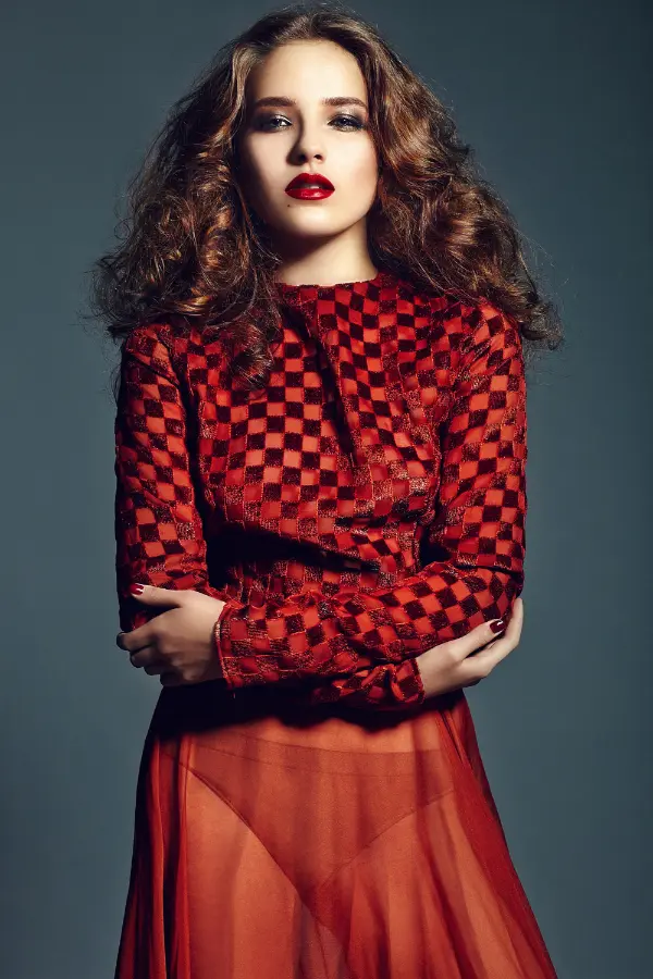 How to Look Like a Model: A Real Guide for Women