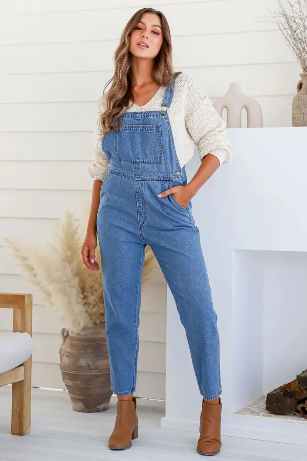 Overalls Outfit Ideas For Women: Stylish Looks For Every Season