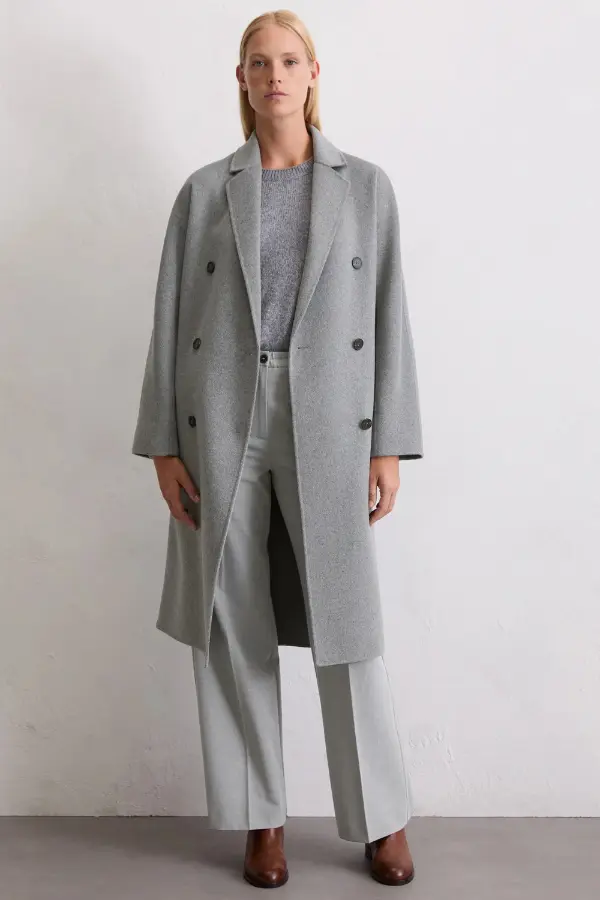 Grey Trench Coat Outfit Ideas That Elevate Any Look