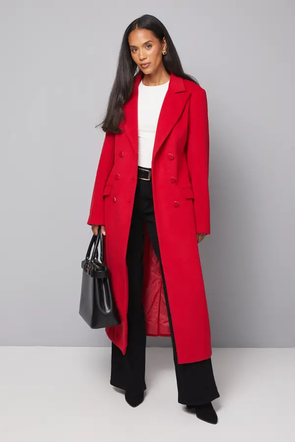 Red Coat Outfit Ideas For Women That Look Bold And Stylish