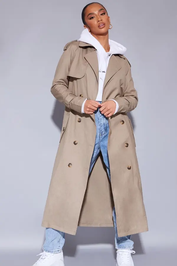 Long Trench Coat Outfits for Women: A Guide to Styling This Classic Piece