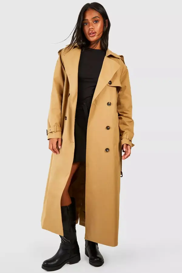 Long Trench Coat Outfits for Women: A Guide to Styling This Classic Piece