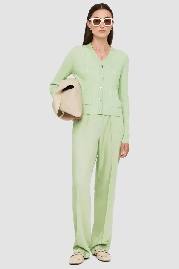 Coffee Brown, Espresso, and Matcha Looks for Every Day