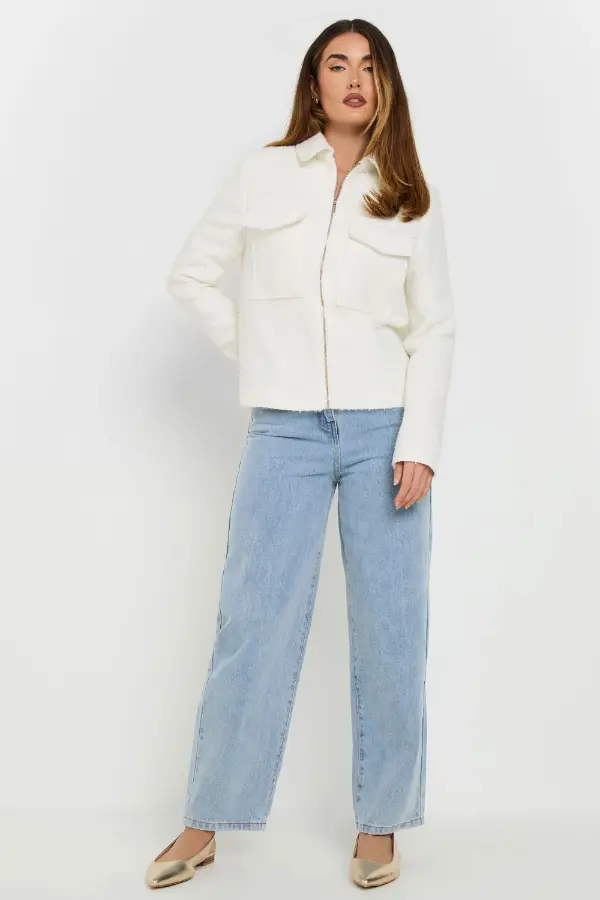 How to Style White Jacket in Every Season