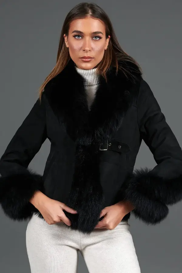 Shearling Jacket Outfits For Women: Cozy Style That Feels Effortless