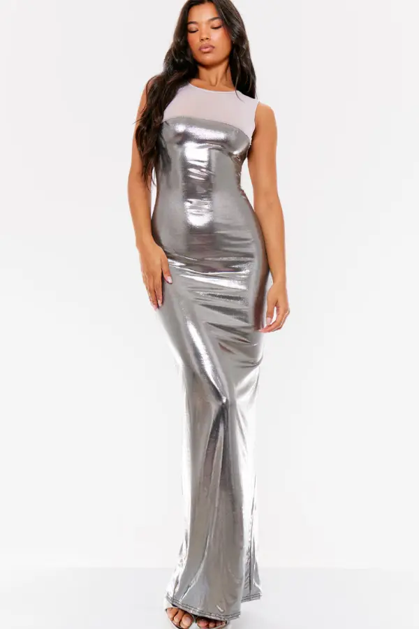 Silver Metallic Dress Outfits That Feel Bold Without Trying Too Hard
