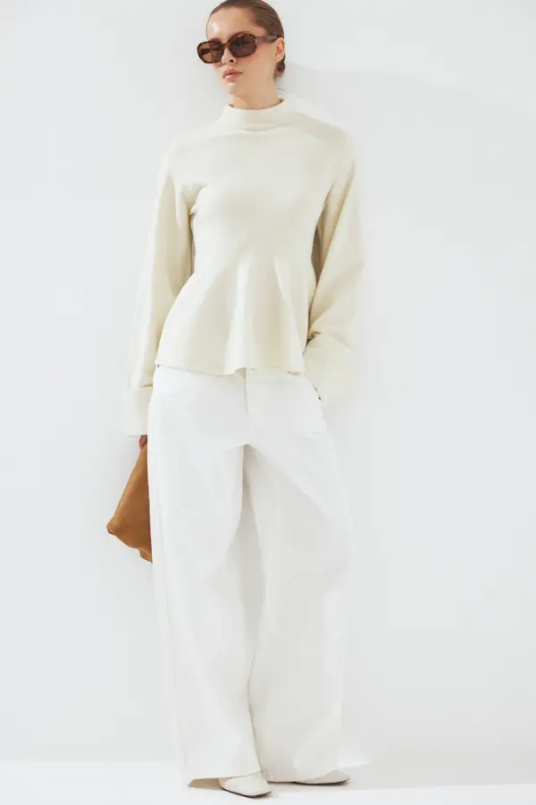 Cold Spring Outfit Ideas for Women That Make Style Simple